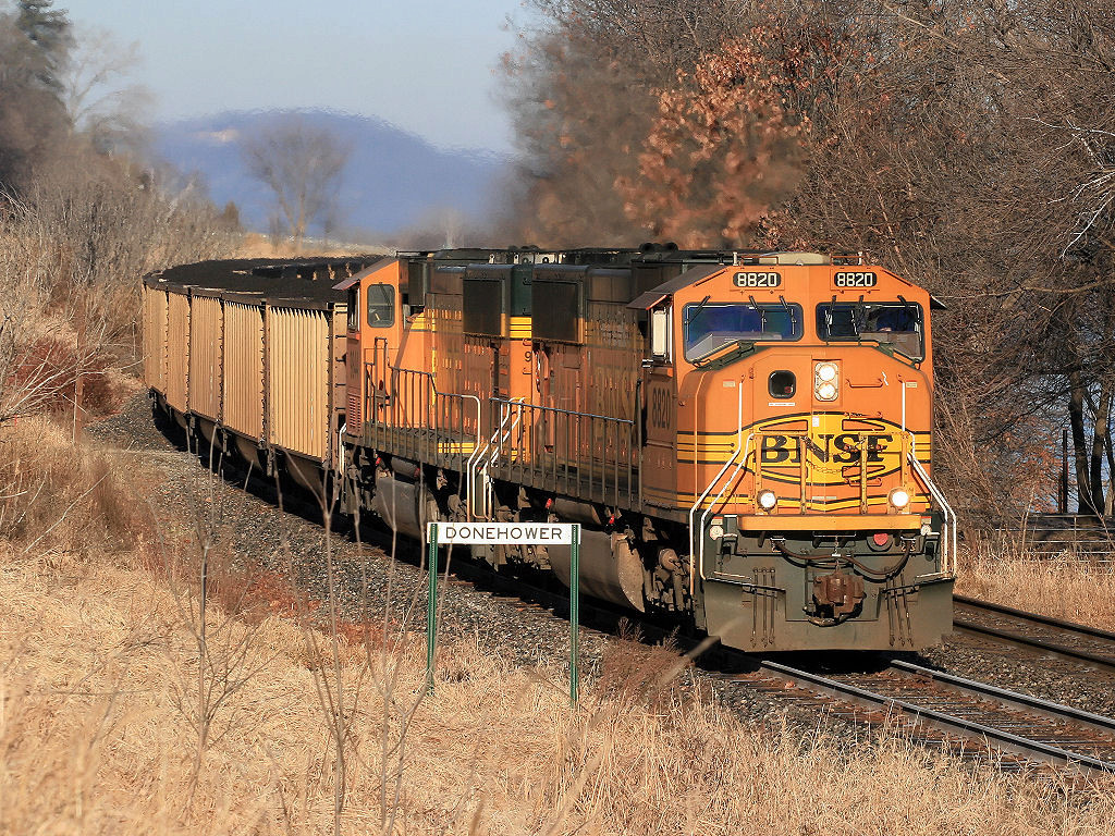 BNSF 8820